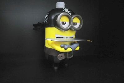 China Yellow Color Cartoon Shampoo Bottle Have Sword With  Studios Logo for sale