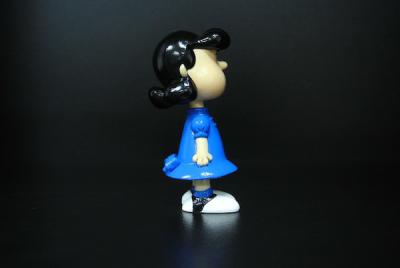 China Beautiful Blue Skirt Plastic Toy Figures For Display Easy Maintenance for sale