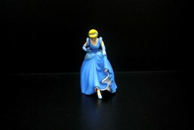 China Blue Color Dress Little Collectible Toys Snow White Figure For Kids for sale