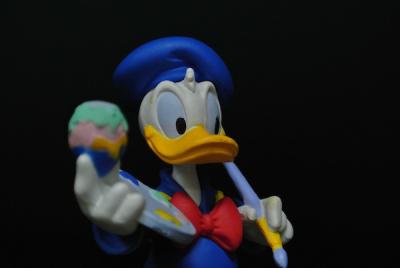 China Painting Style Donald Duck Action Figure For Children OEM / ODM Acceptable for sale