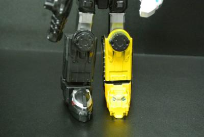 China Super Champion Figure Transformer Robot Toy Plastic With Two Different Legs for sale