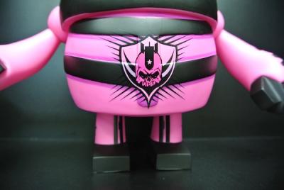 China Customized Pink Black Coin Bank Toy Hands Movable 8 Inch For Home Decoration for sale