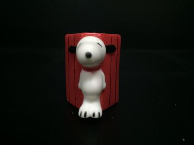 China Snooby Vinyl pencil Plastic Daily Productwith a white house red roof pencil sharpener for children made of PVC for sale