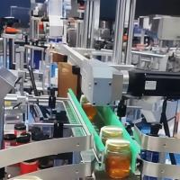 China Full Automatic Labeling Machine Vertical Double Sided Labeling Machine High Efficiency for sale