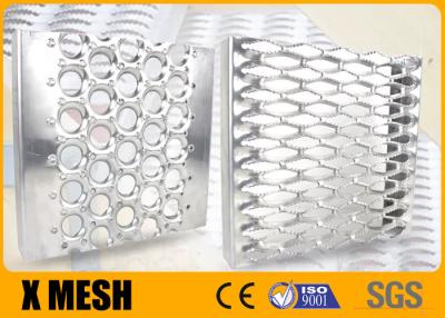 China Heavy Duty Anti Slide Anti Slip Grating Steel Metal Safety With Grip Strut for sale
