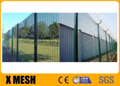 China Green Coated Airport Metal Mesh Fencing ASTM Standards Anti Climb 3m High Type for sale
