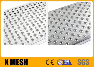 China Hot Dipped Galvanised Grip Strut Perforated Metal Mesh Plank Grating Silver Welded for sale