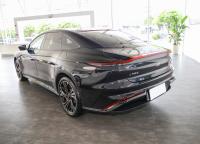 China High Speed IM EV Car Gray IM L7 5 Seat Sedan EV Car 90kwh for sale