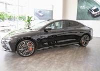 China High Speed IM EV Car Gray IM L7 5 Seat Sedan EV Car 90kwh for sale