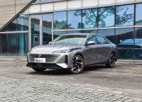 China 4 Wheels 170Ps Left Drive Chang An EV Changan Yida 2WD Gasoline Petrol Fuel Sedan Car for sale