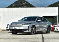 China 2024 Competitive Export Import Luxury Wholesale EV Changan Qiyuan A05 Sedan Hybrid Gasoline New Car for sale