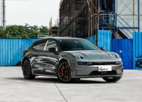 China 2025 OEM New Version Left Drive Zeekr Electric Car 001 Big Middle Sedan New Energy Car for sale