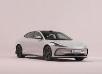 China Fast Ship Smart Sport Automotive Motor Power IM Electric Car L6 Sedan EV Car for sale