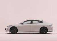 China Fast Ship Smart Sport Automotive Motor Power IM Electric Car L6 Sedan EV Car for sale