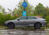 China Customizable Fashion Personalized IM Electric Car L6 Pure New Energy Vehicle EV Car for sale