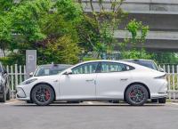 China Adult Personal IM Electric Car L6 5 Seaters Hatchback Pure New Energy Electric Vehicle EV Car for sale