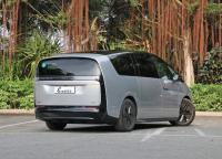 China Customizable Fashion Personalized Lixiang Mega Electric Vehicle 5 Seaters MPV Auto Pure New Energy EV Car for sale