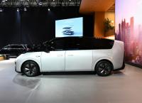 China Competitive Automobile Factory 2WD Lixiang Mega Electric Vehicle MPV Auto Pure New Energy EV Car for sale