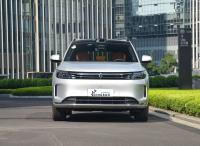 China Fast Ship High Speed Aito M7 Electric Vehicle Car Petrol Fuel 1.5L Hybrid Car for sale