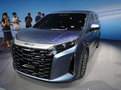 China New Version Latest BYD Xia MPV Use In Family 7 Seat Hybrid Gas 1.5T EV Car for sale