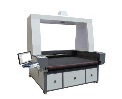 China Garment Leather Automatic Feeding Laser Cutting Machine 1610 1810 With CCD for sale