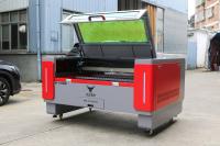 China CO2 Laser Machine Cutting And Engraving Big Power High Precision Wood Fabric for sale