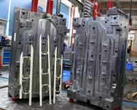 China Electroplate Big Size Plastic Injection Mold For Automotive Interior Parts for sale