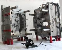 China Car Parts Plastic Injection Mould Functional Big Size With YUDO Hot Runner for sale