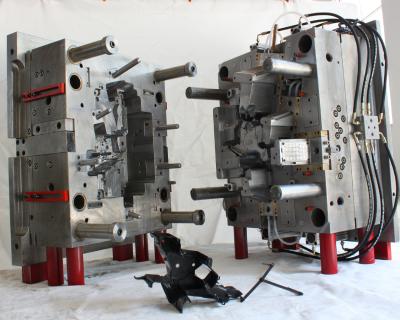 China Car Parts Plastic Injection Mould Functional Big Size With YUDO Hot Runner for sale