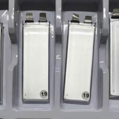 China High Rate 2000mAh 25C Discharge Lithium Polymer Battery with 1000 Cycles for Medical Devices and Portable Electronics for sale