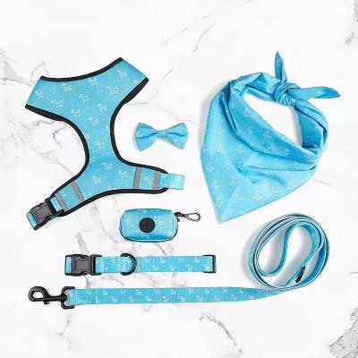 China Custom Reflective Comfortable Pet Harness Set Dog Leash for sale