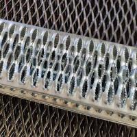 China 11GA Walkway Galvanized Steel Zinc Coated Perforated Grip Strut grating for sale