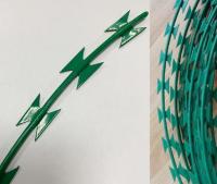 China Concertina Barbed Galvanized Steel Wire Fence Roll Mesh Cross Razor Wire Barbed Wire with Price Per Roll for sale