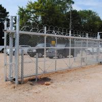 China Safety Residential Closed Edge Steel 8ft High galvanized used chain link fence for sale for sale
