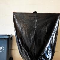 China Custom Size HDPE Plastic Contractor Trash Bags 1000x1200mm Thickness 5-100 Mic Folded for sale