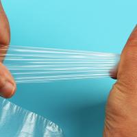 China Hongcheng HDPE Transparent Disposable Gloves 100pcs per Bag 20-200 Micron Thickness for sale