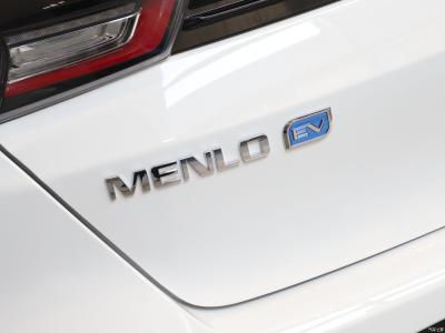 China 2023 Chevrolet Menlo LS Plus Edition Compact EV 5 Seats 518km Range 61.1kWh Battery for sale