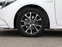 China Toyota Levin Smart Electric Hybrid 1.8L Deluxe 4 Door 5 Seat Sedan 1600 2500CC for sale