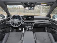 China 2024 Dual-Engine 2.0 Hxs Sport Plus Version Left-Steering Car with High Reliability for sale