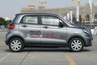 China Leapmotor T03 2022 Gold Edition Electric Sedan 525km Range 62.8kWh Battery for sale