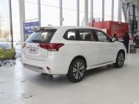 China 2021 Outlander FWD SUV Gasoline 2.0L 166HP L4 Engine 5 Seats for sale