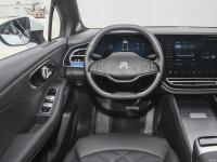 China 2023 Rising Auto R7 Performance Screen Master EV 400kW 700Nm Pure Electric SUV for sale