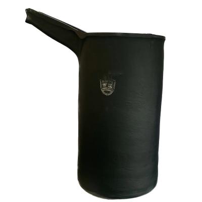 China 150kg Capacity Cylindrical Gold Melting Crucible - Graphite Construction for Jewelry Making & Precious Metals for sale