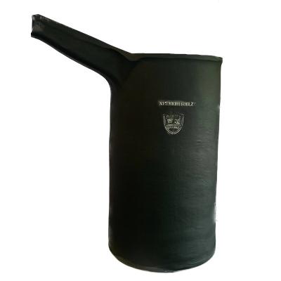 China Silicon Carbide Graphite Melting Crucible with Pouring Nozzle - 1600°C Temperature Resistance, 2.21-2.25 g/cm³ Density for sale