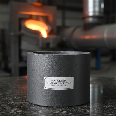 China Silicon Carbide Graphite Crucible Low Porosity 1800C for Metal Melting Casting for sale