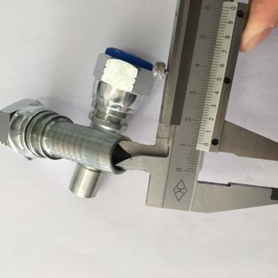 China Equal  Pipe Ferrule 26711 - 10 - 10  JIS Hose Fittings for sale