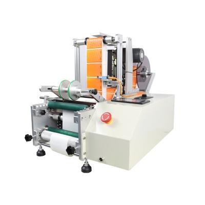 China Semi-Automatic Round Bottle Labeling Machine 220V for Beer Beverage Cylindrical Containers for sale