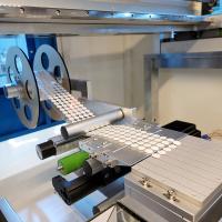 China Fully Automated Vision Inspection Labeling Machine 10-50mm Label Size 220V 50Hz for sale