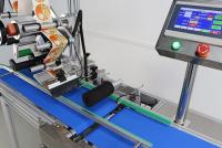 China Wood Packaging Auto Double Sided Labeling Machine for Carton Assembly Line Production for sale