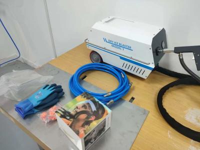 China 5m Long Trachea Dry Ice Cleaning Machine with 0.15kg/min Consumption and 4kg Hopper Capacity for sale